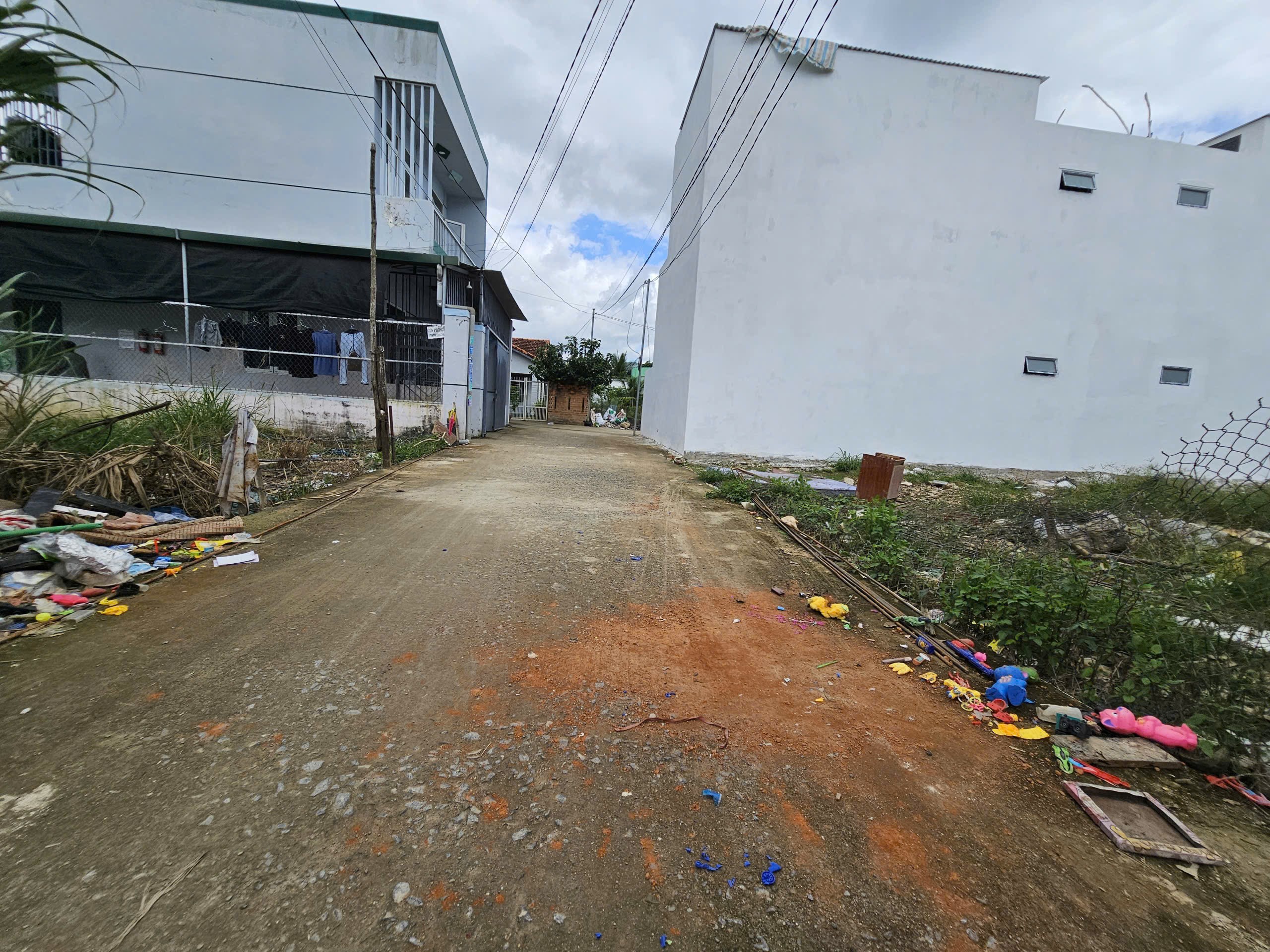 Bán đất Diên Toàn full thổ gần chợ Đông Dinh đường thông bên hông Cafe ...